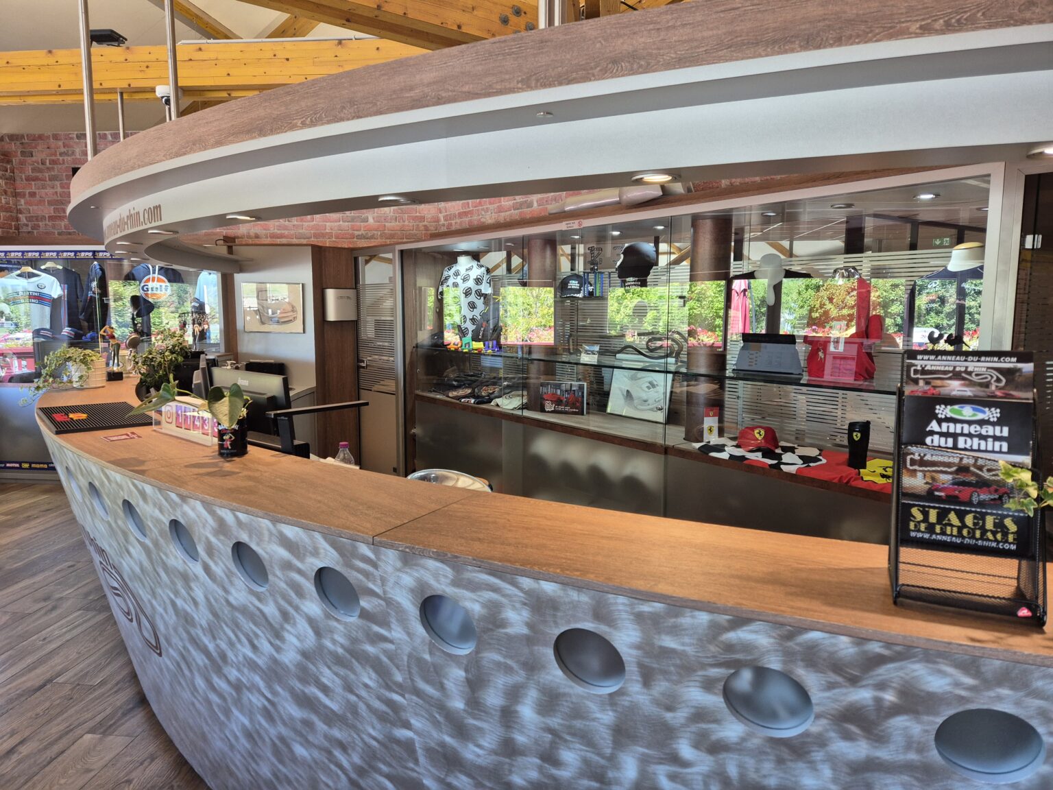 Infrastructures, circuits de l'Anneau du Rhin